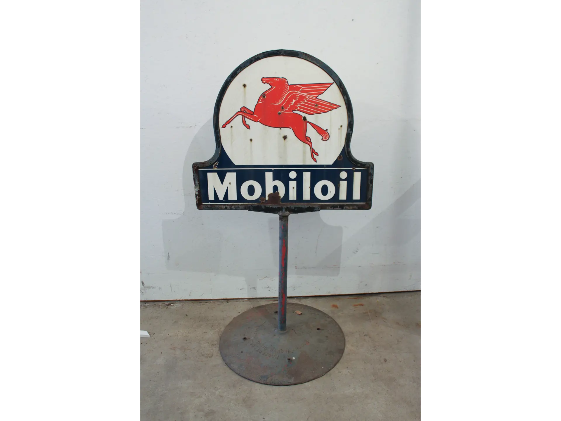 Mobiloil Double-Sided Standing Curb Sign | Auburn Spring 2018 | RM ...