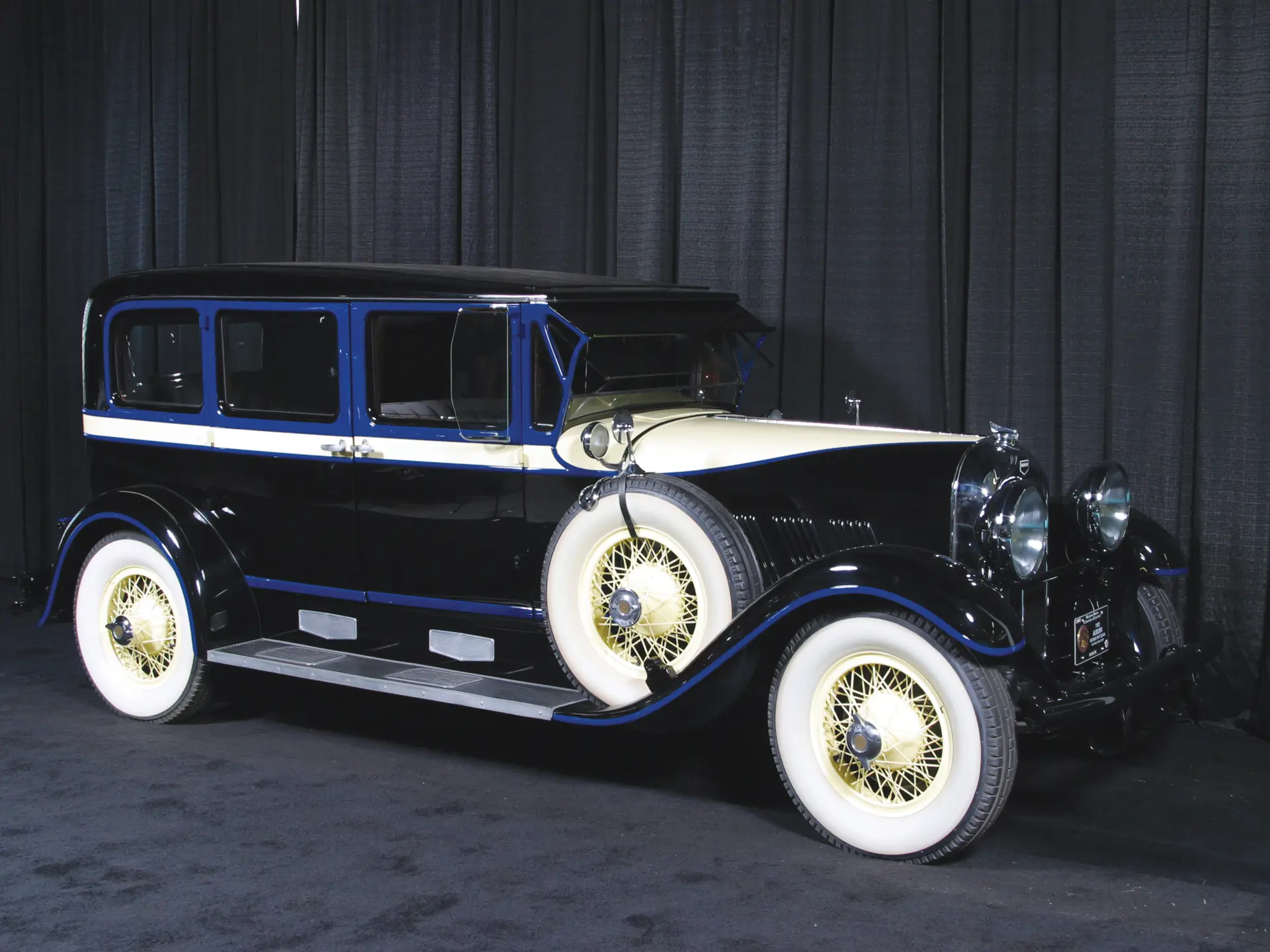 1930 Auburn 125 Sedan | Automobiles of Arizona 2010 | RM Sotheby's
