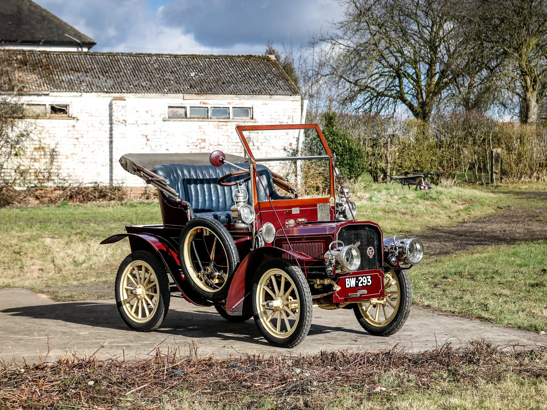 1904 Humber 10/12 HP Twin-Cylinder Two-Seater | London 2025 | RM Sotheby's