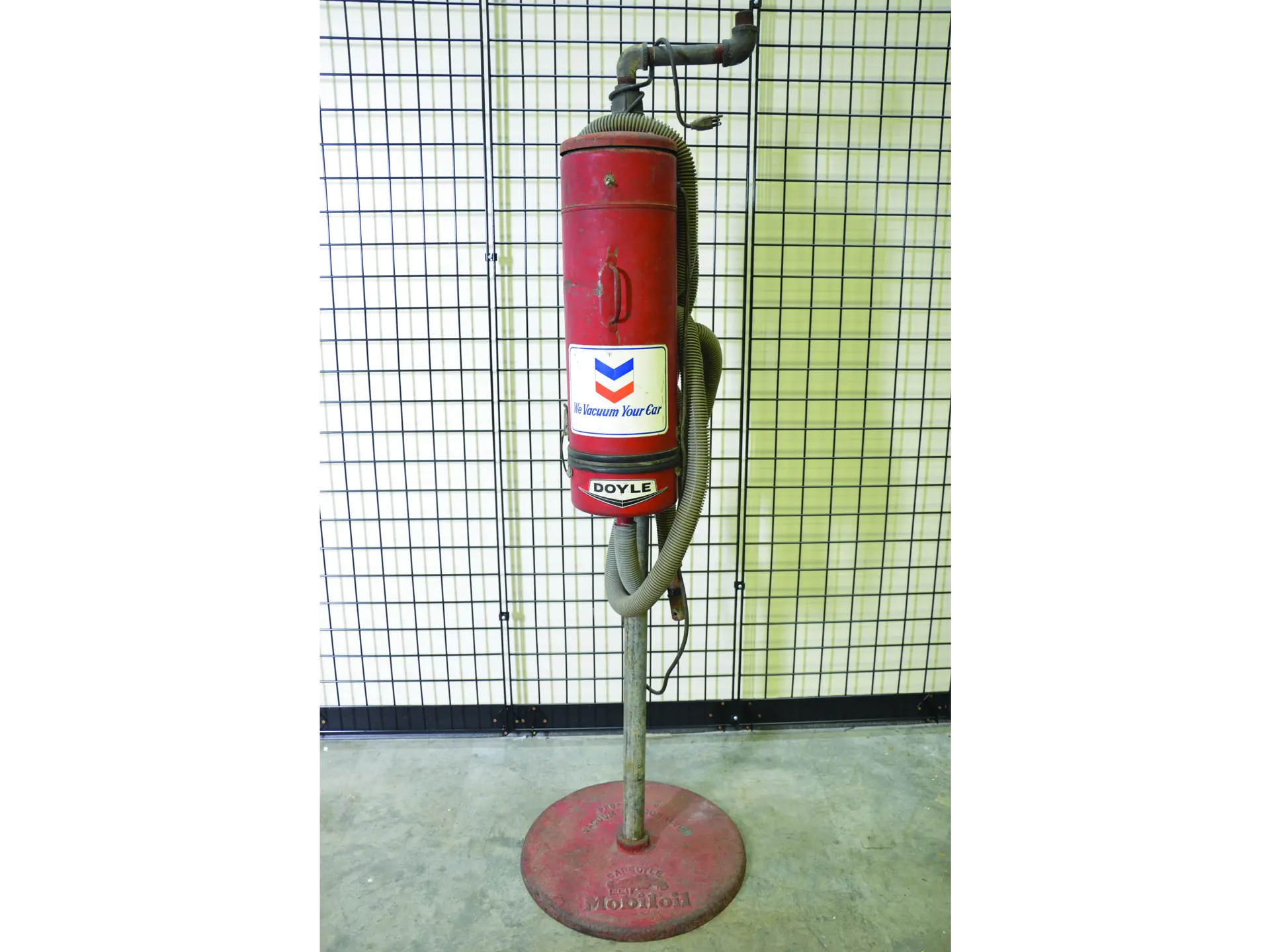 A Chevron station Doyle vacuum cleaner. | Auburn Fall 2016 | RM Sotheby's
