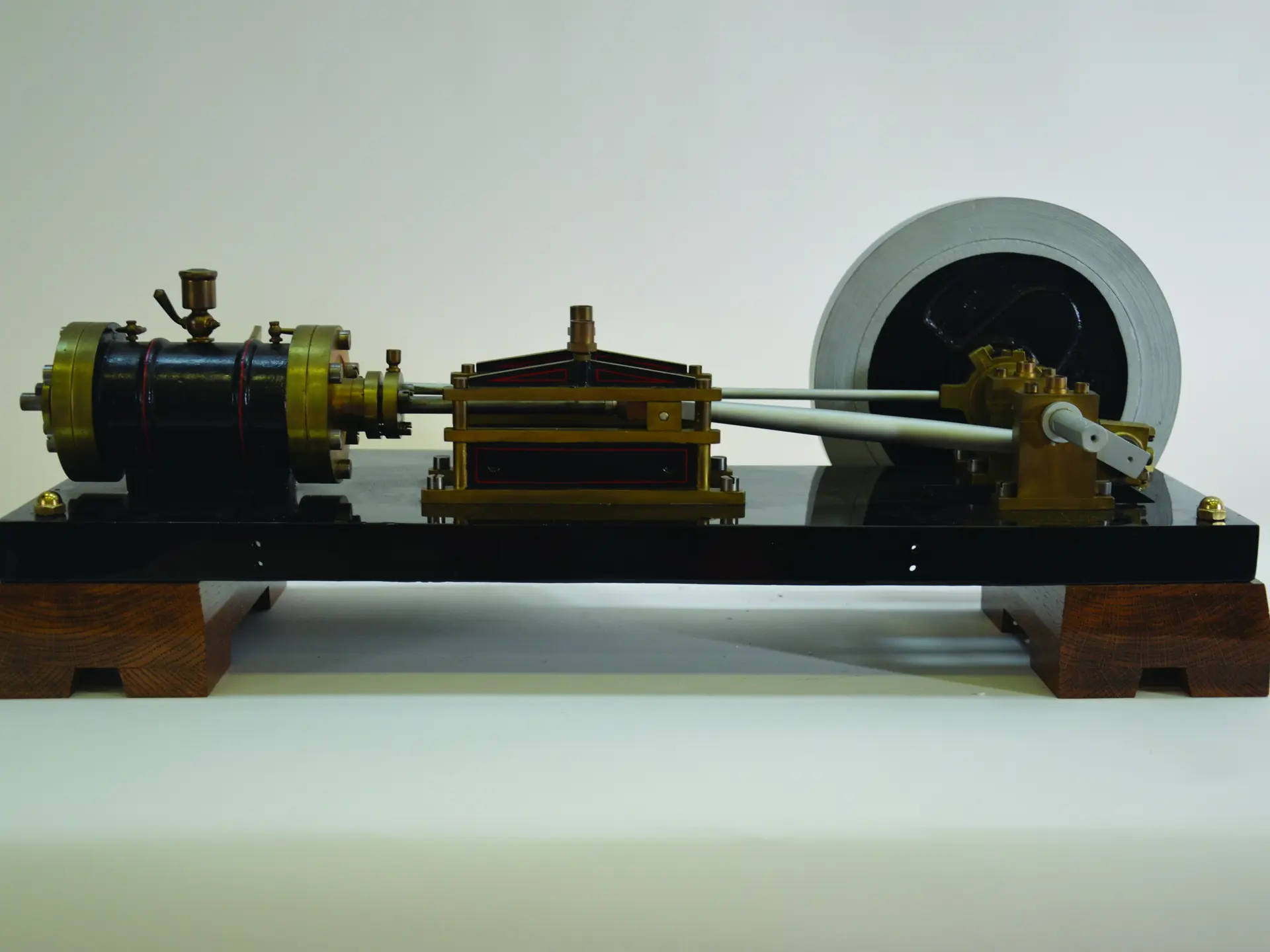 Holland Horizontal Engine, live steam model, 10 x 25 x 9 inches ...