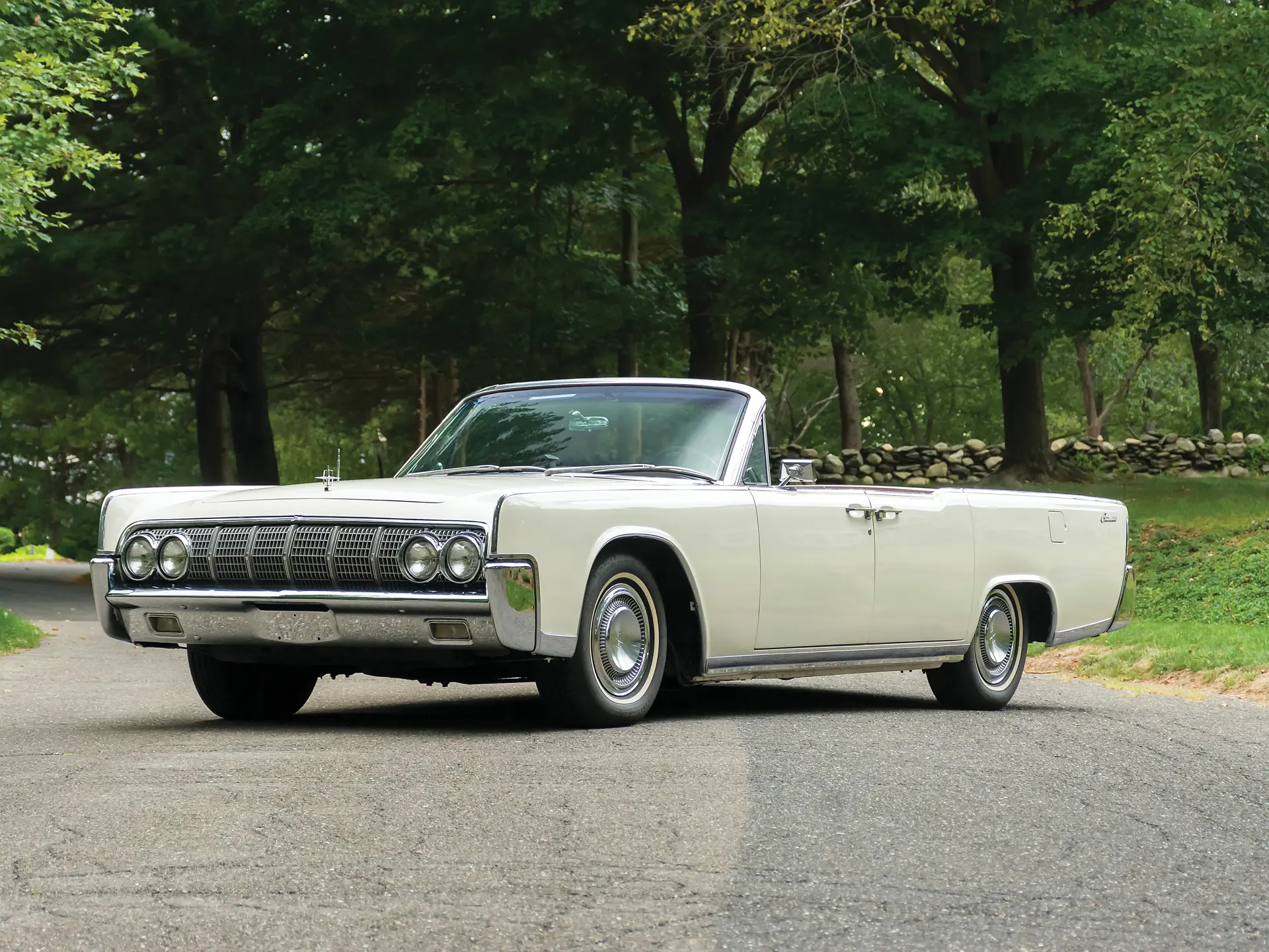 1964 Lincoln Continental Convertible | Hershey 2018 | RM Sotheby's