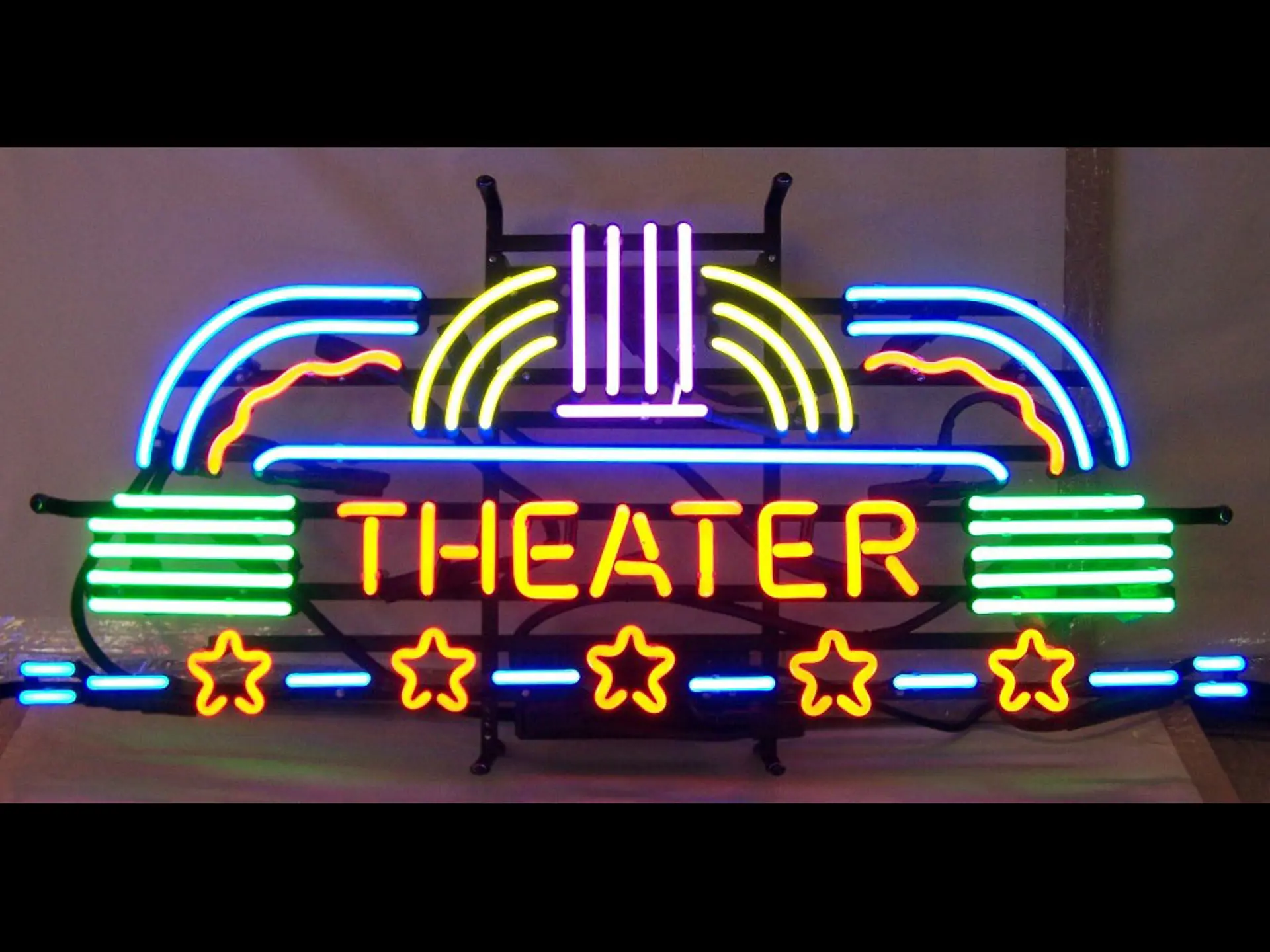 Theatre Neon | Auburn Spring 2014 | RM Sotheby's