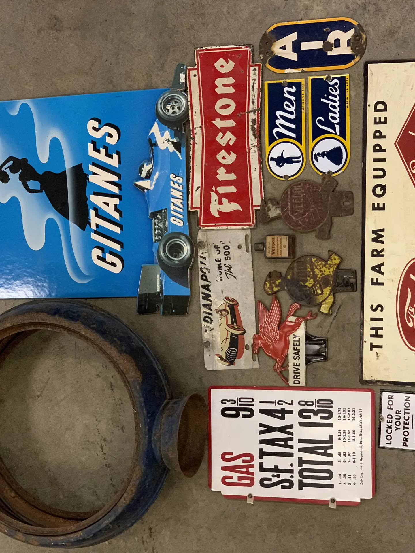 Collectible Signs and Petroliana Lot | Auburn Fall 2019 | RM Sotheby's