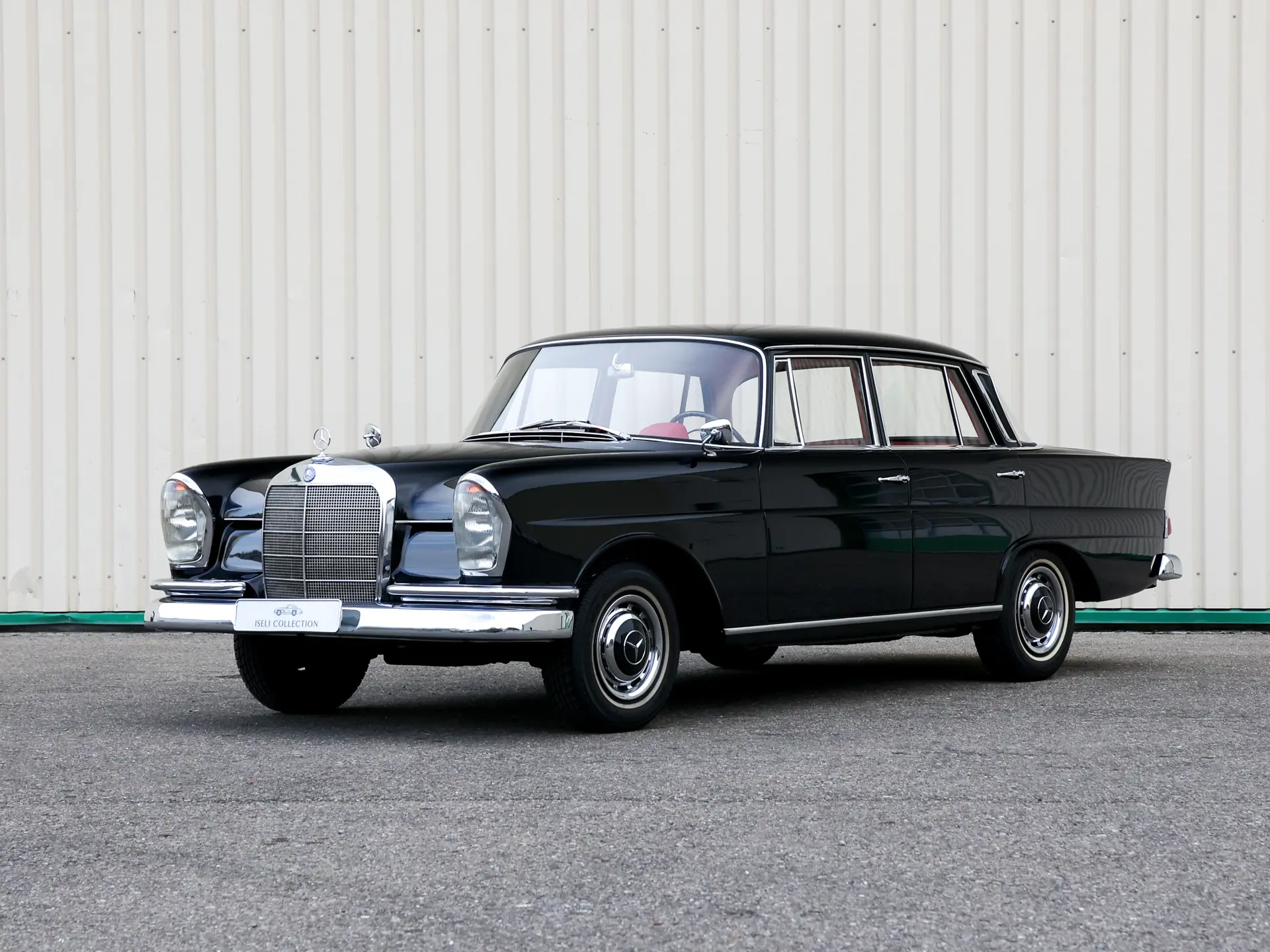 1964 Mercedes-Benz 220 b 'Fintail' | St. Moritz 2023 | RM Sotheby's