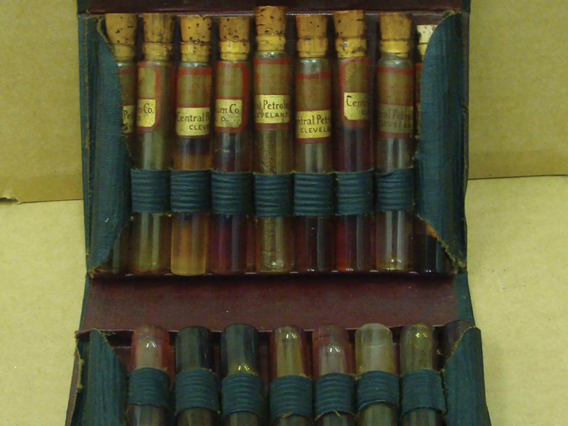 Central Petrolium Company Ohio Salesman Oil Sample Kit | Auburn Spring ...