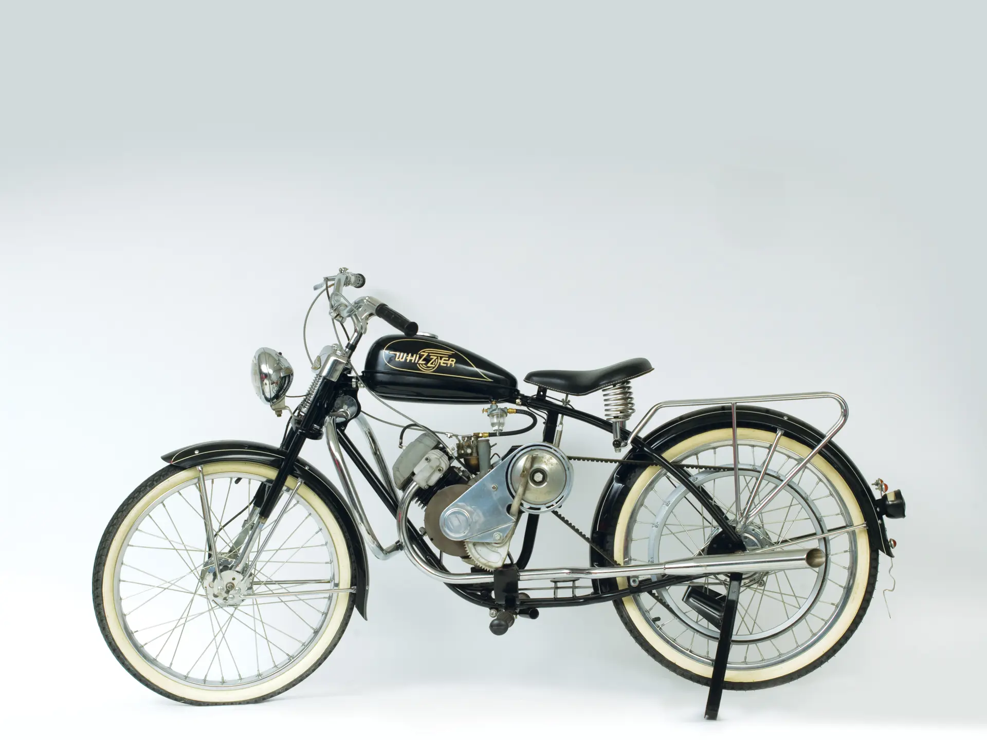 1952 Whizzer Ambassador | The Al Wiseman Collection | RM Sotheby's