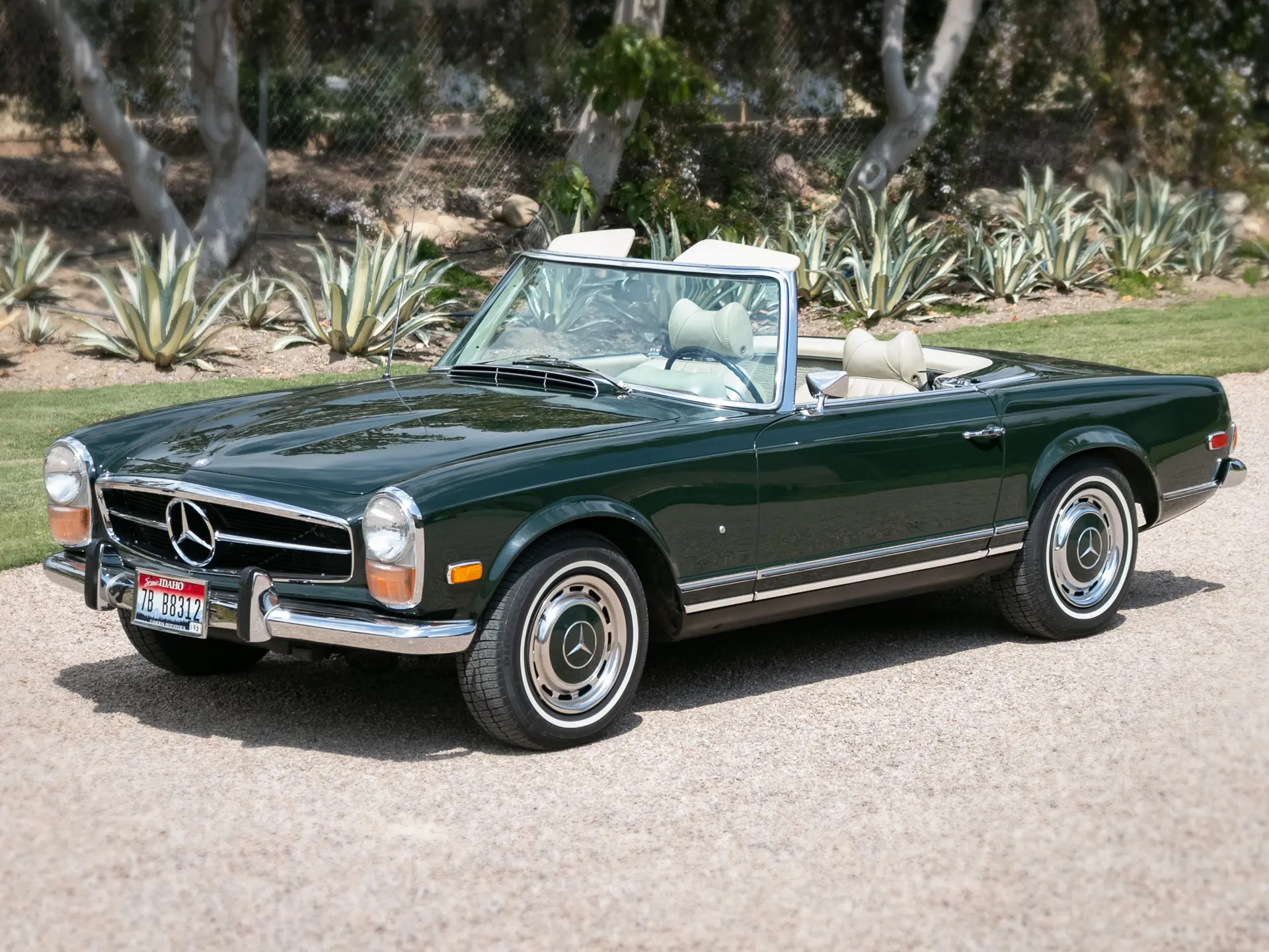 1971 Mercedes-Benz 280 SL 'Pagoda' | Driving into Summer | RM Sotheby's