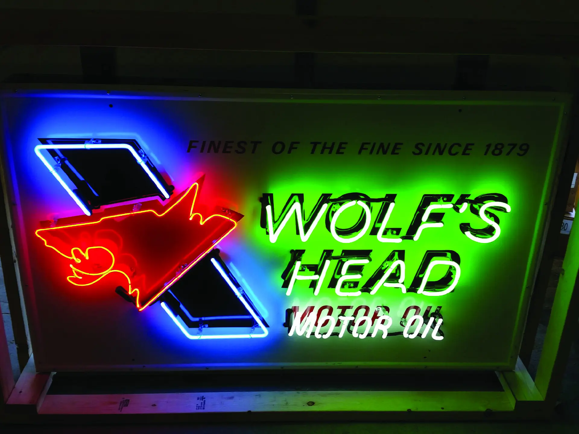 Wolf's Head Tin Neon Sign | Auburn Fall 2017 | RM Sotheby's