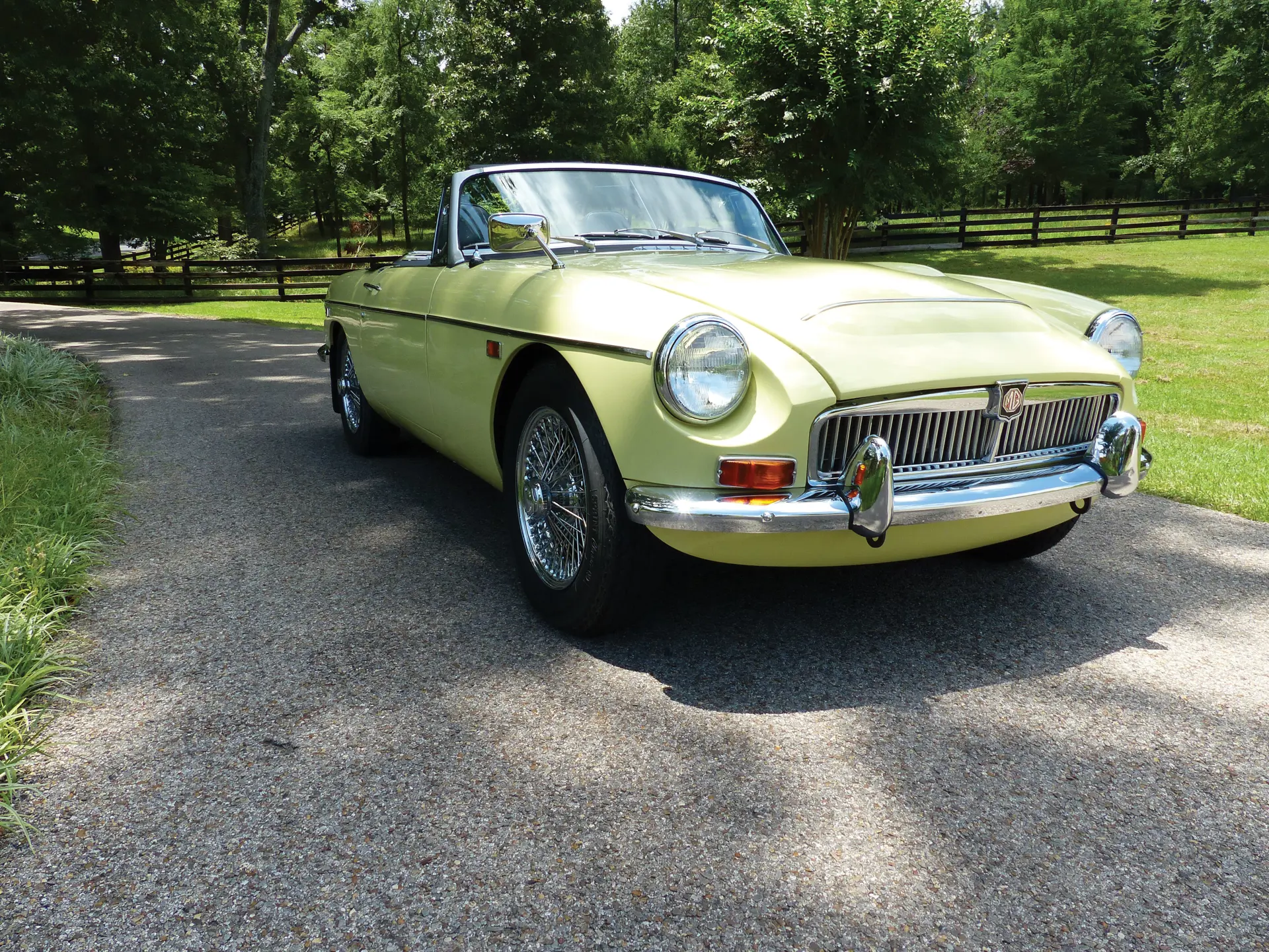 1969 MG MGC | California 2014 | RM Sotheby's