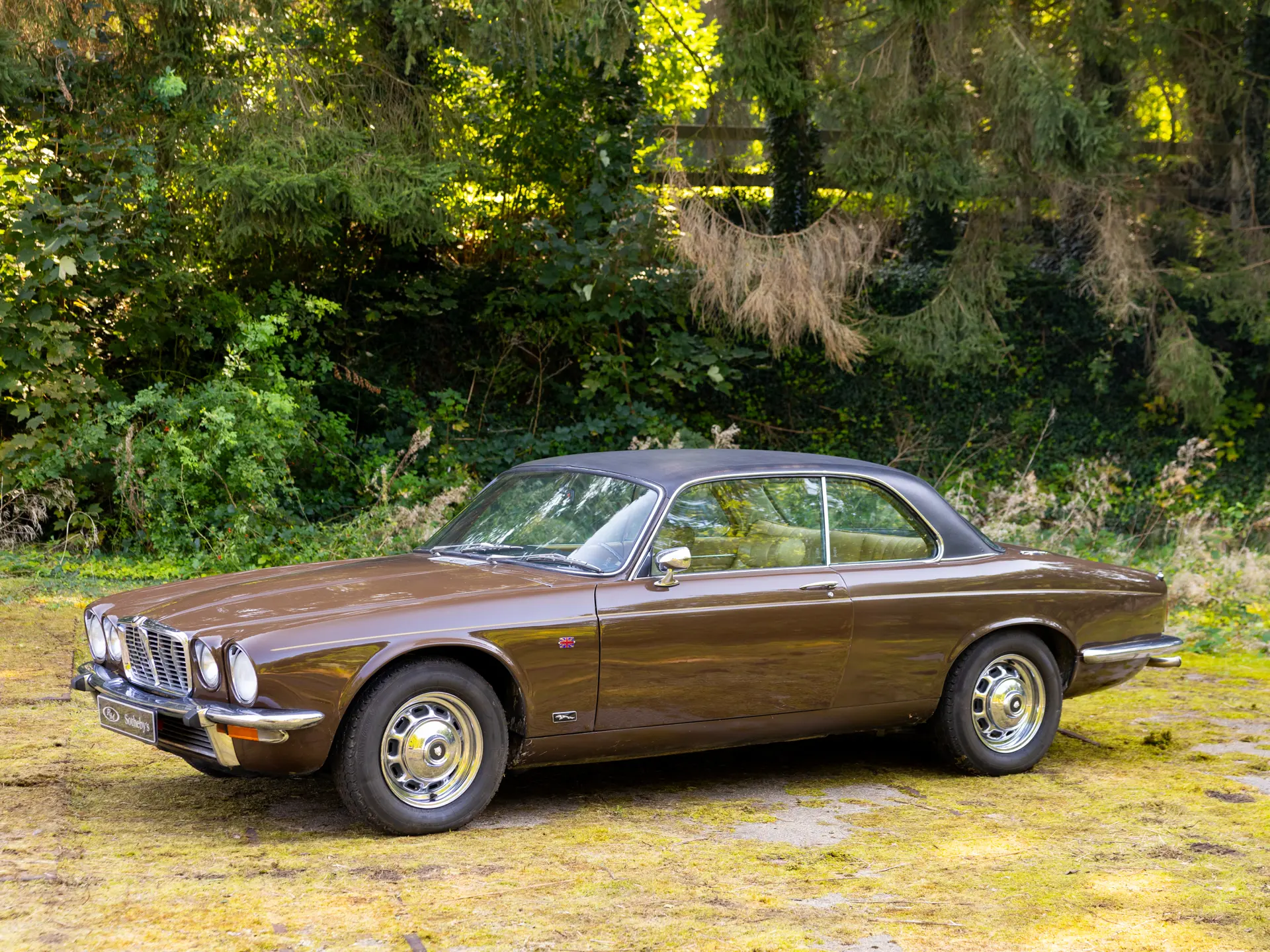 1977 Jaguar XJ6 Series 2 4.2-Litre Coupe | Paris 2025 | RM Sotheby's