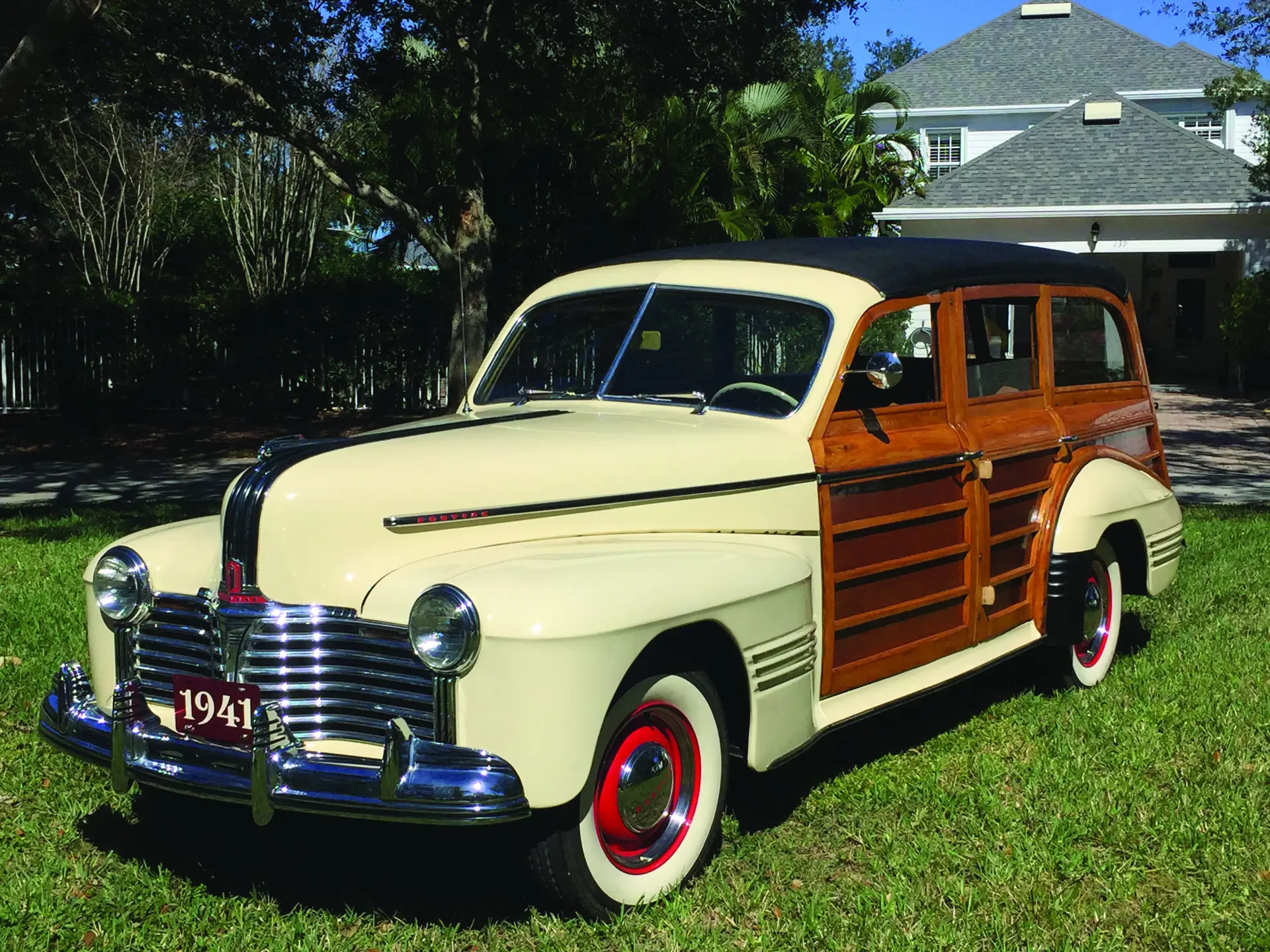 1941 Pontiac Torpedo | Fort Lauderdale 2017 | RM Sotheby's
