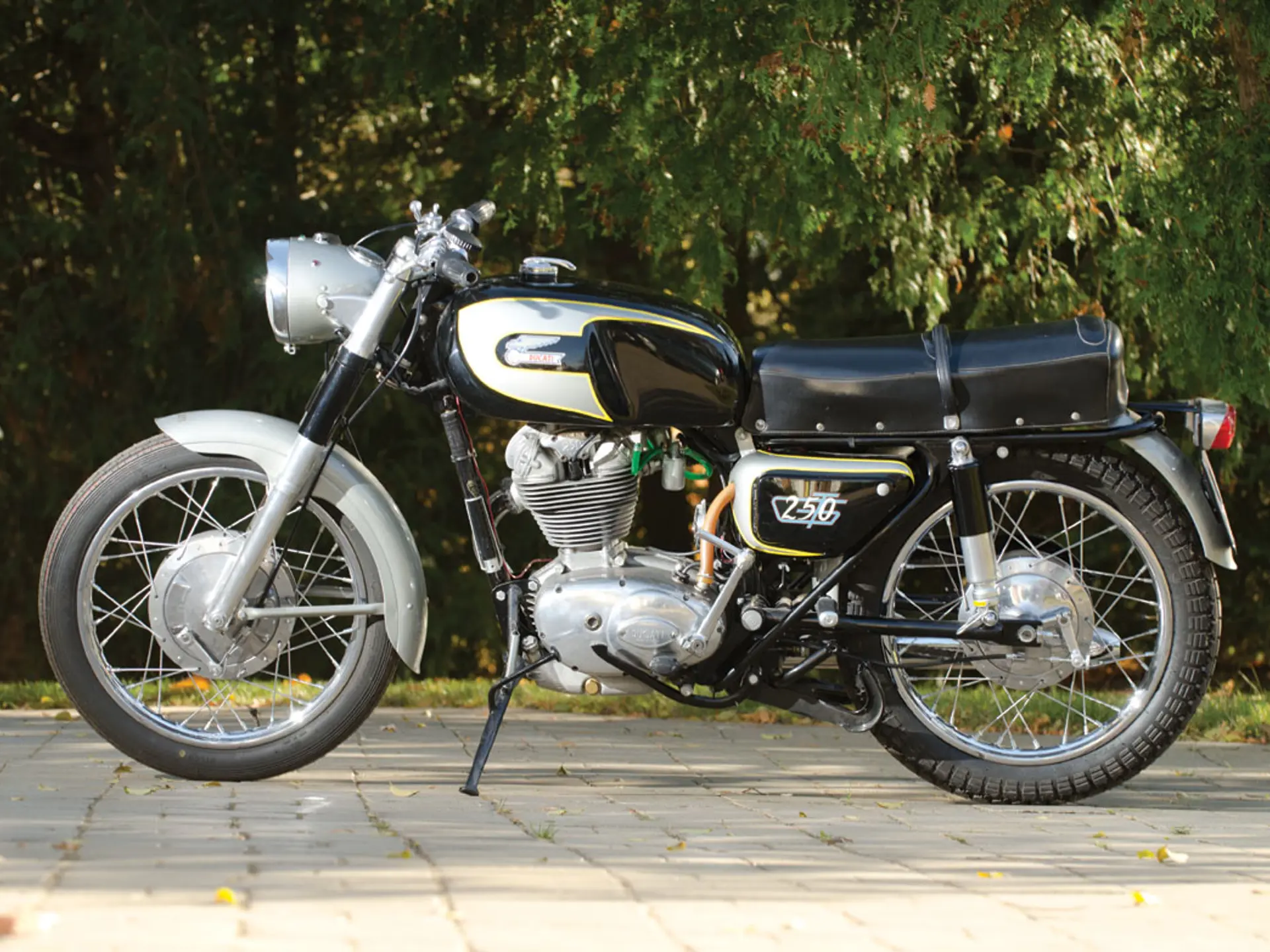 1965 Ducati 250 GT | Las Vegas Premier Motorcycle Auction | RM Sotheby's