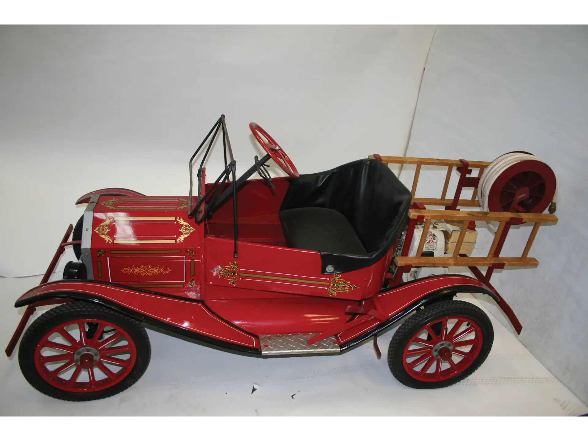 Gas Powered Fire Engine Model | Auburn Fall 2015 | RM Sotheby's