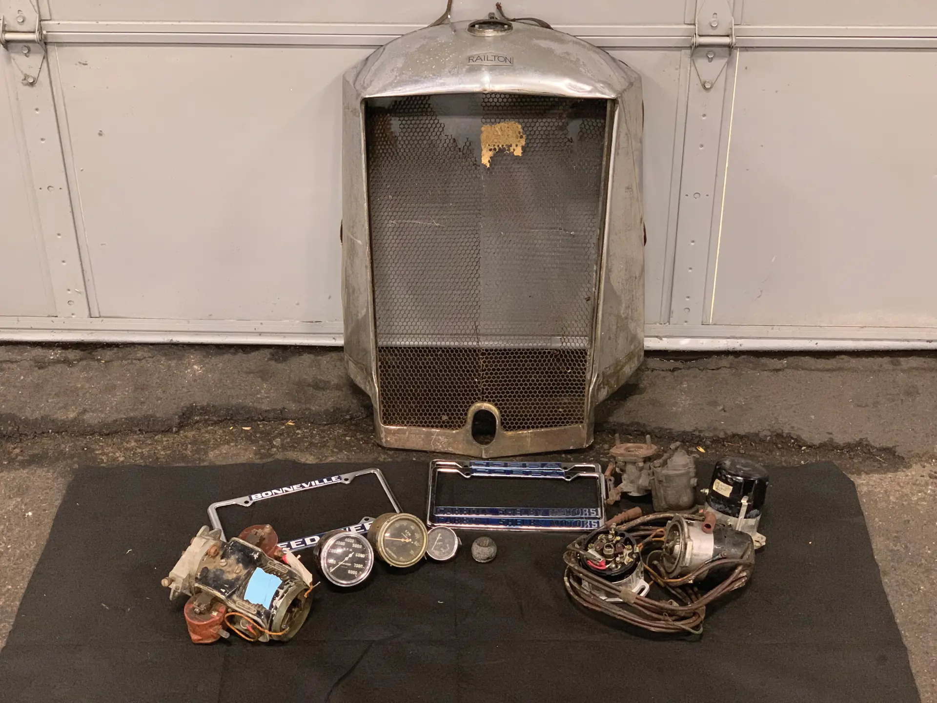 Auto Jumbler's Lot Including Lucas Distributors, Railton Grille Shell ...