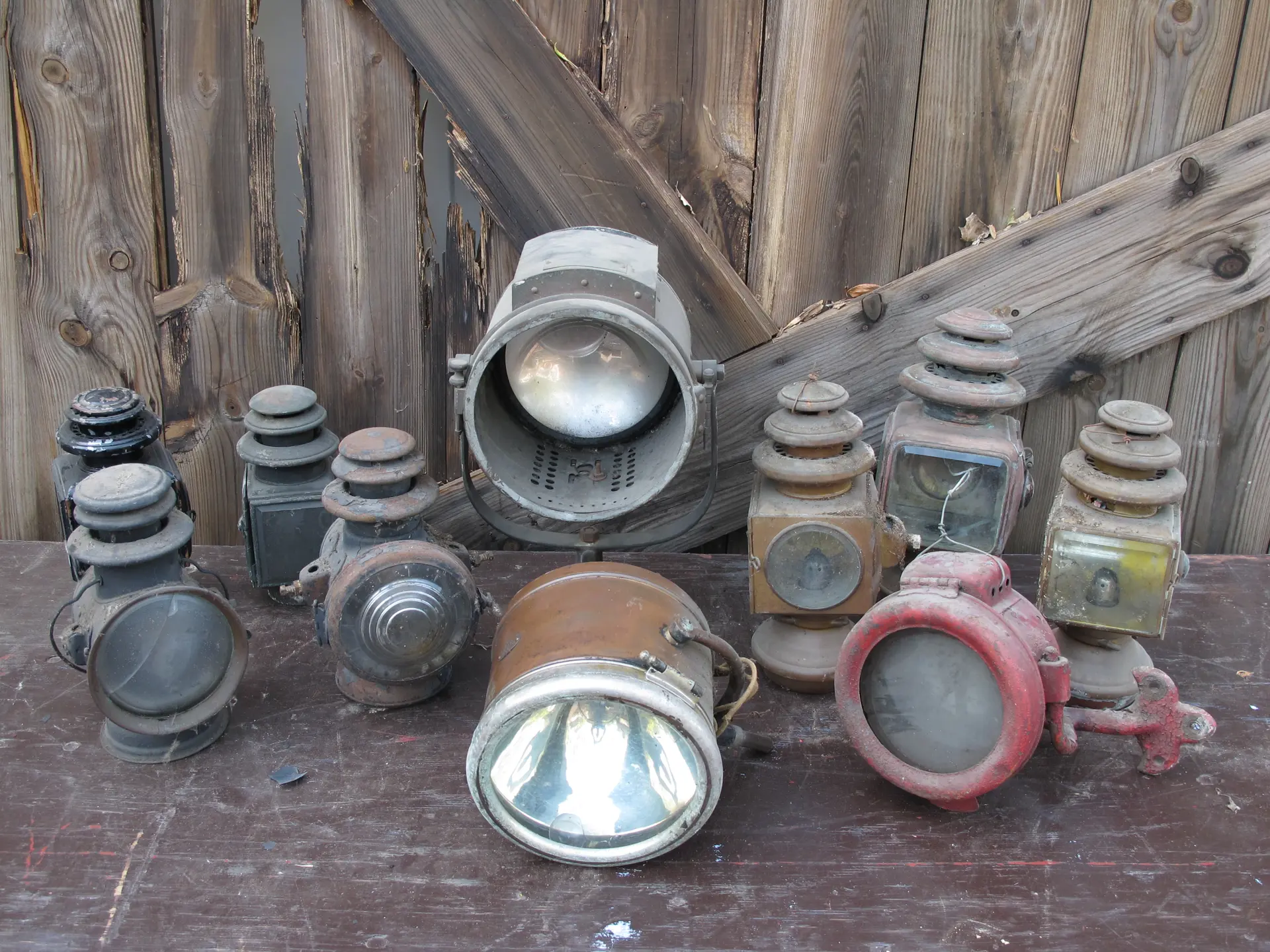 Spotlights and Lanterns | The Lee Roy Hartung Collection | RM Sotheby's