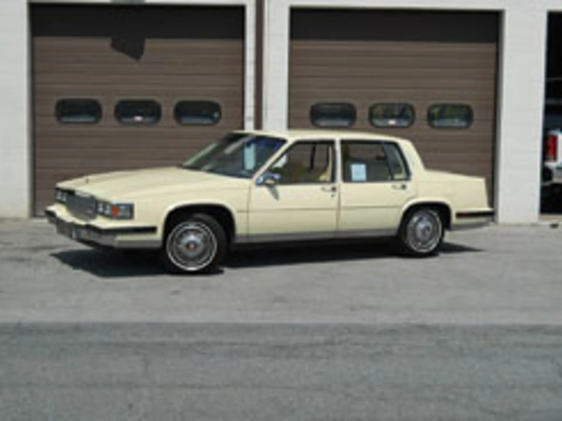 1985 Cadillac Fleetwood | Fall Carlisle 2012 | RM Sotheby's