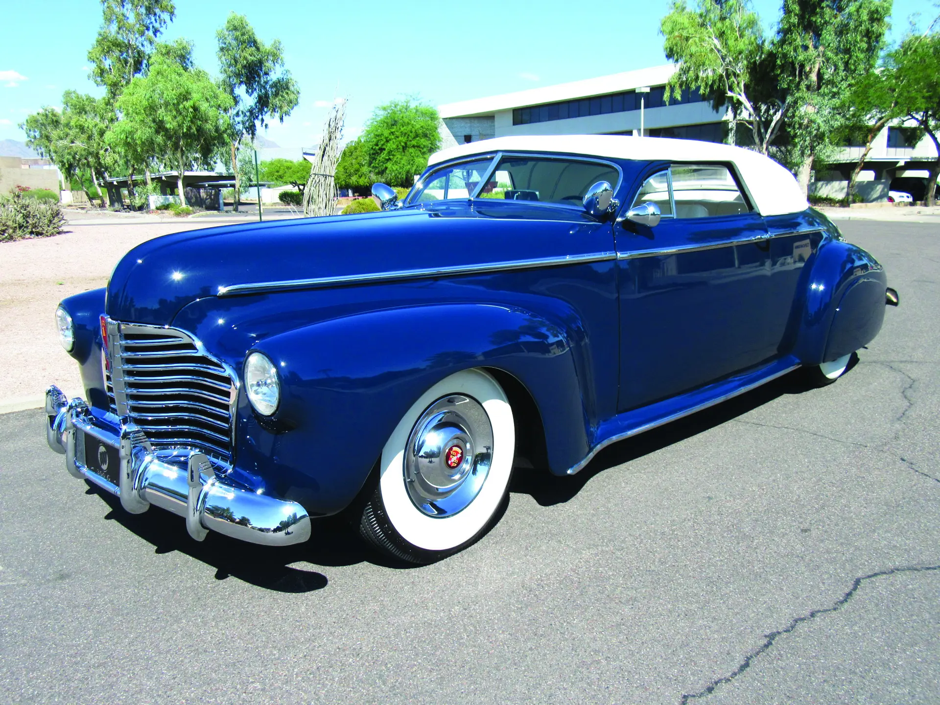 1941 Buick Roadmaster Custom | Auburn Fall 2017 | RM Sotheby's