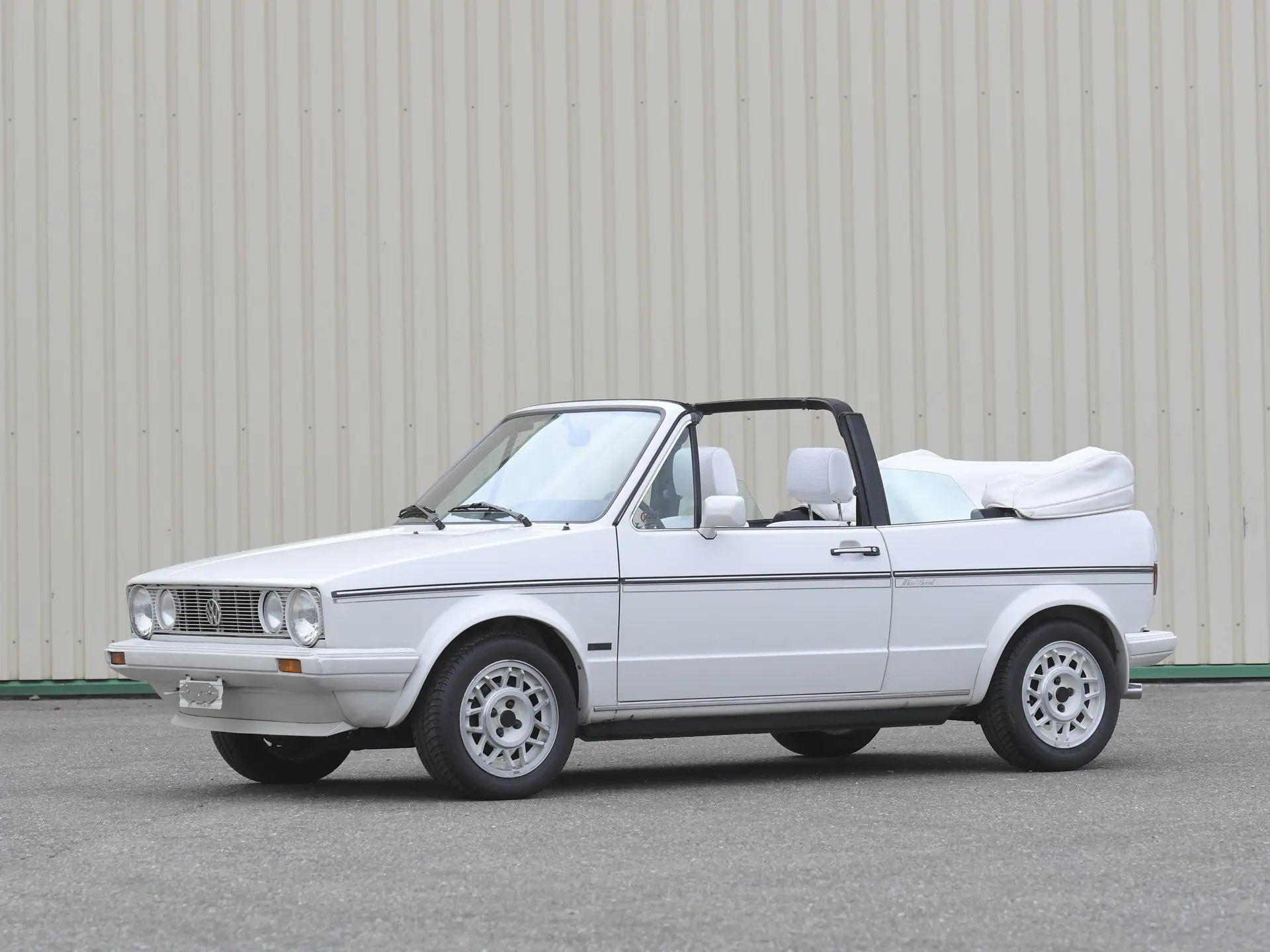 1986 Volkswagen Golf Cabriolet 'White Special' | St. Moritz 2023 | RM ...