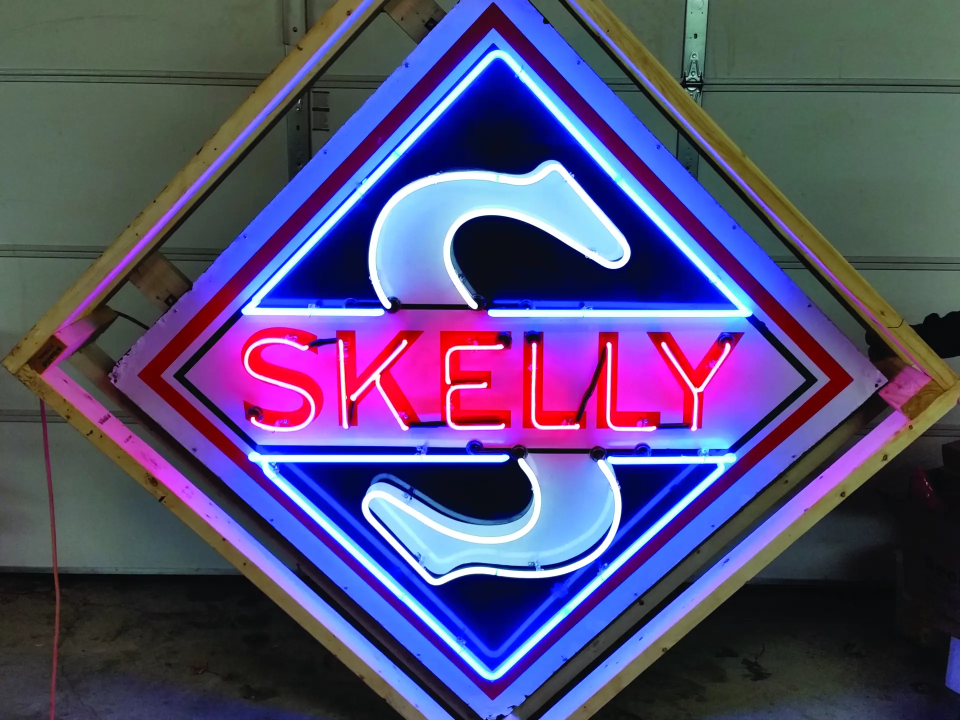 A Skelly porcelain neon sign, original sign, | Fort Lauderdale 2017 ...