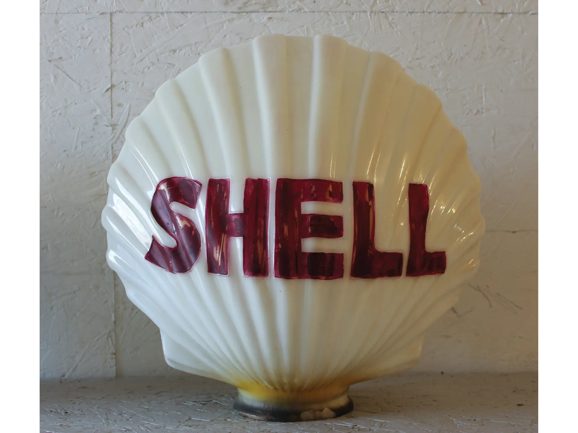 Shell 'Clamshell' Globe | Auburn Spring 2018 | RM Sotheby's