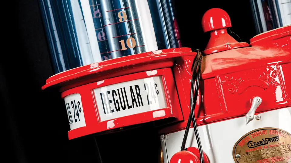 Canadian Double Ten Gallon Visible Gas Pump | Auburn Spring 2019 | RM ...
