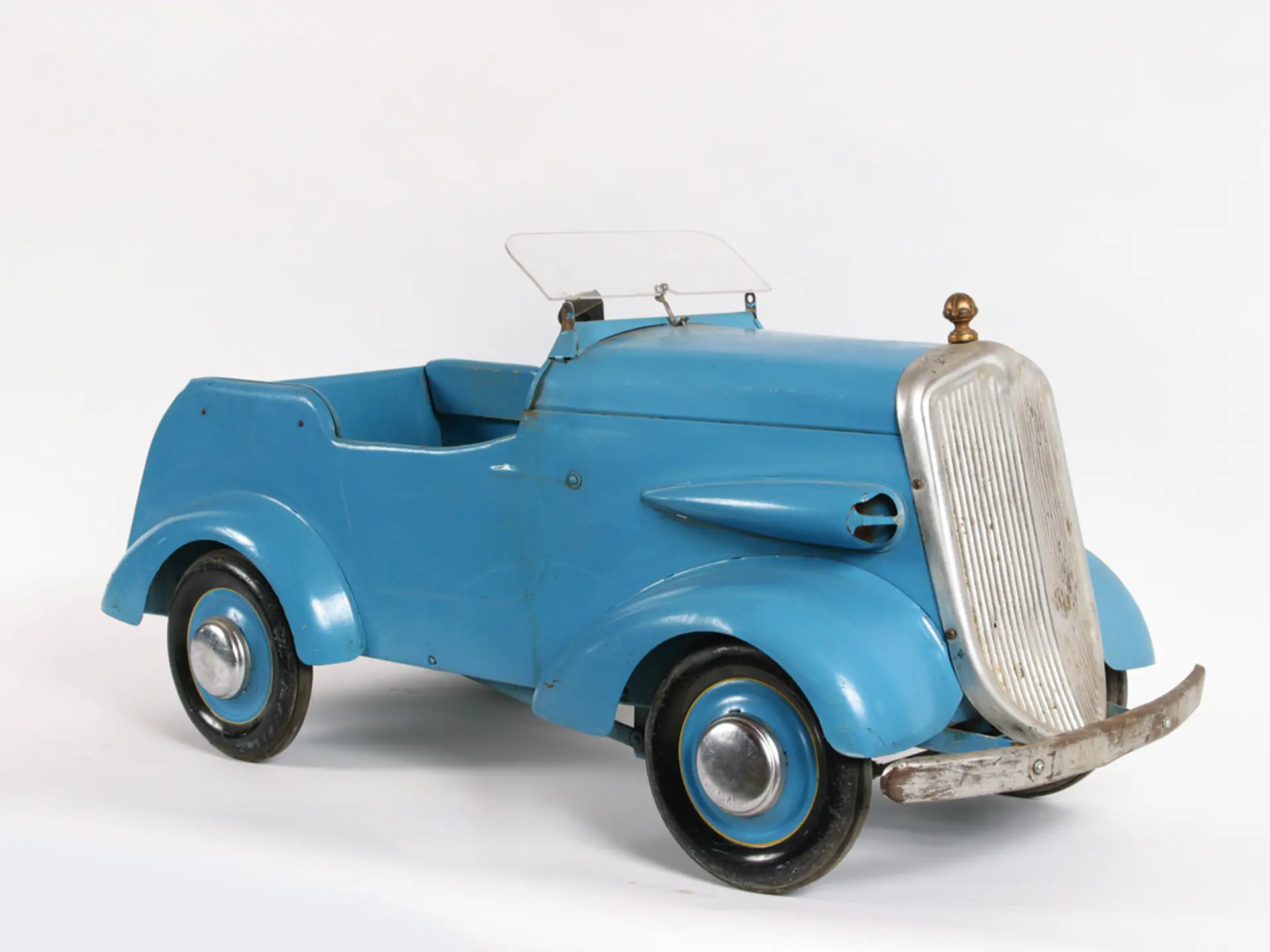 TRI ANG PEDAL CAR | Private Collection of Tom & Marlene Stackhouse | RM ...