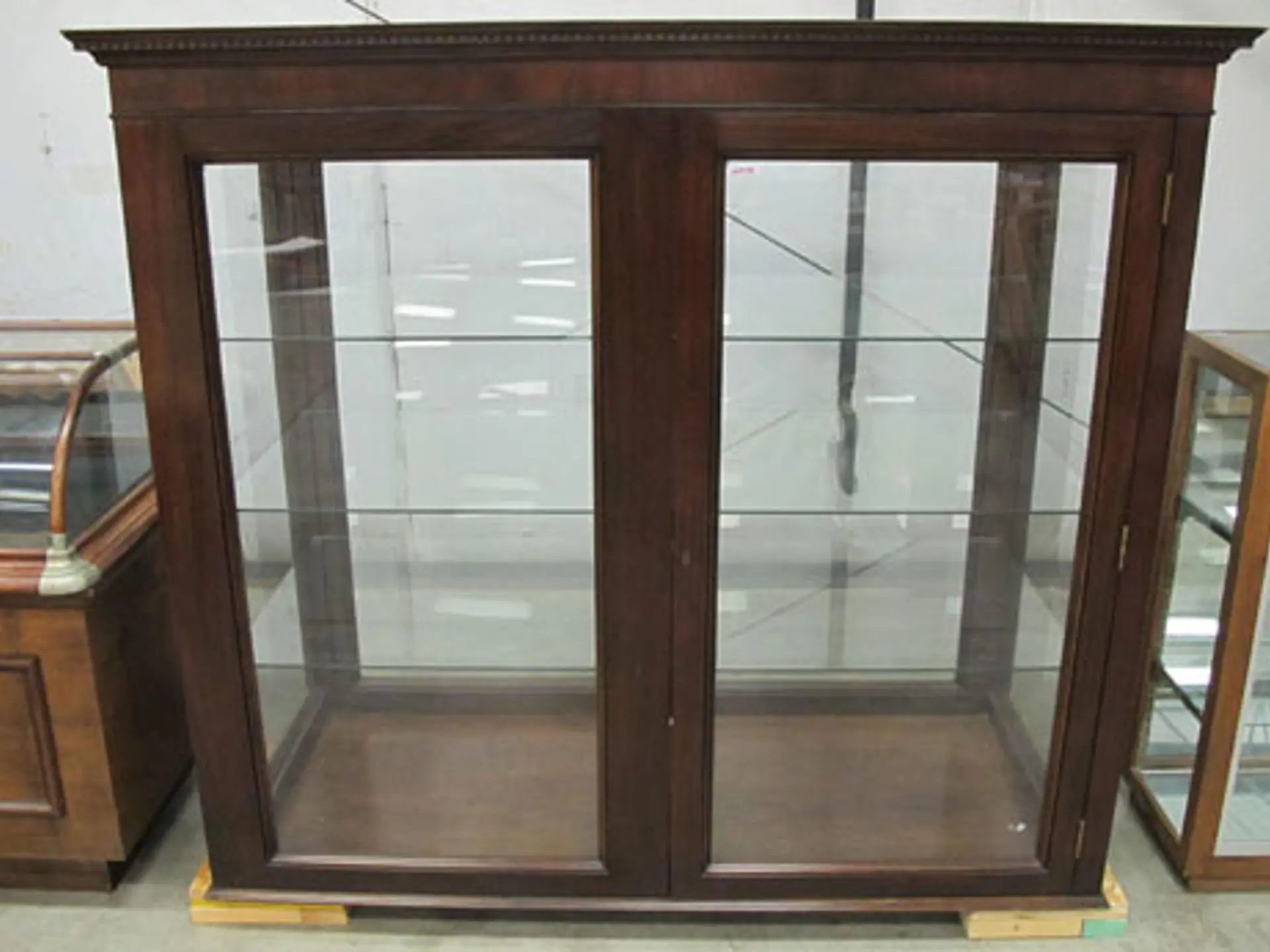 Cherry Large Display case | Auburn Fall 2012 | RM Sotheby's