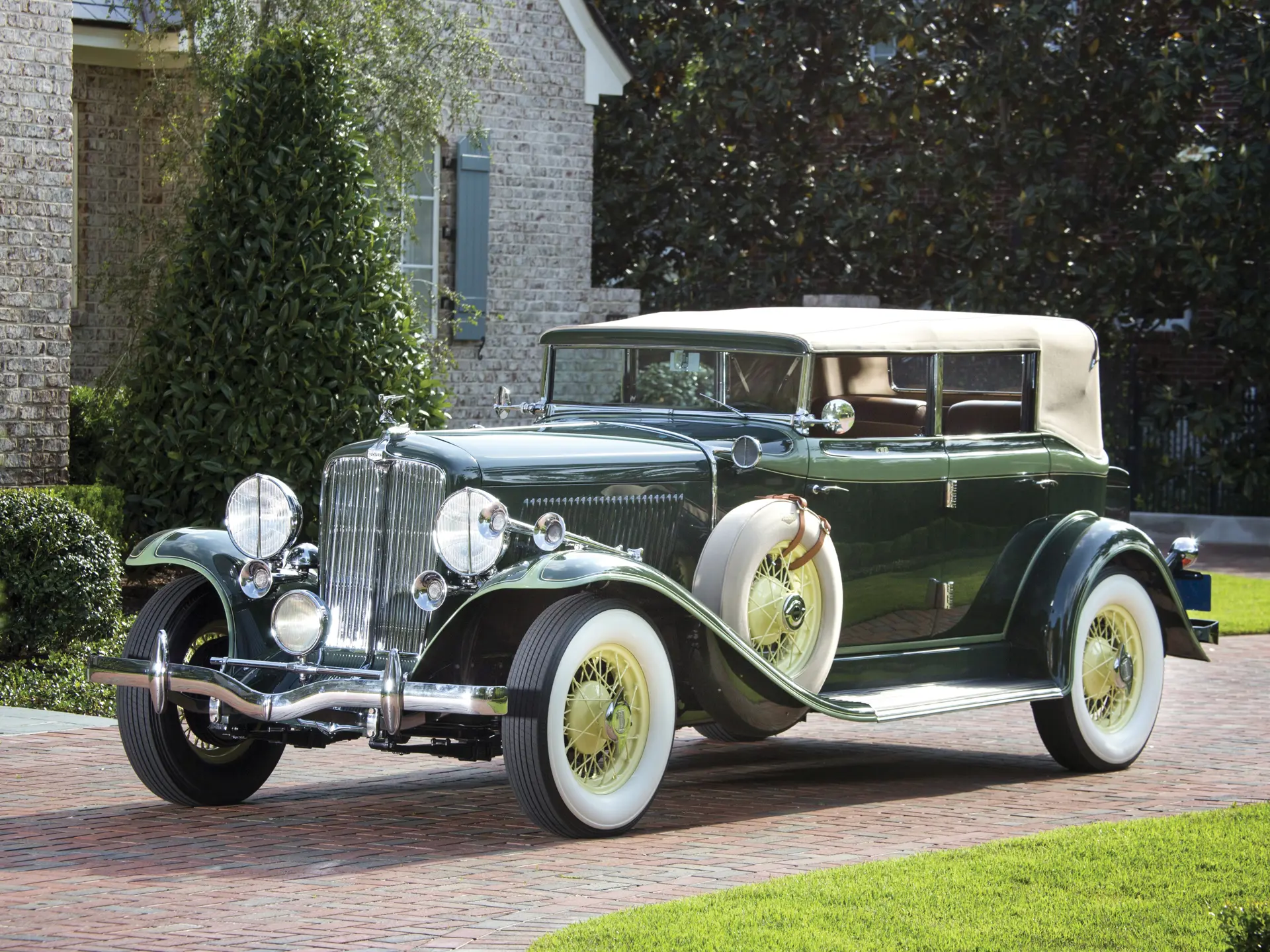 1932 Auburn 8-100A Custom Phaeton Sedan | Motor City 2014 | RM Sotheby's