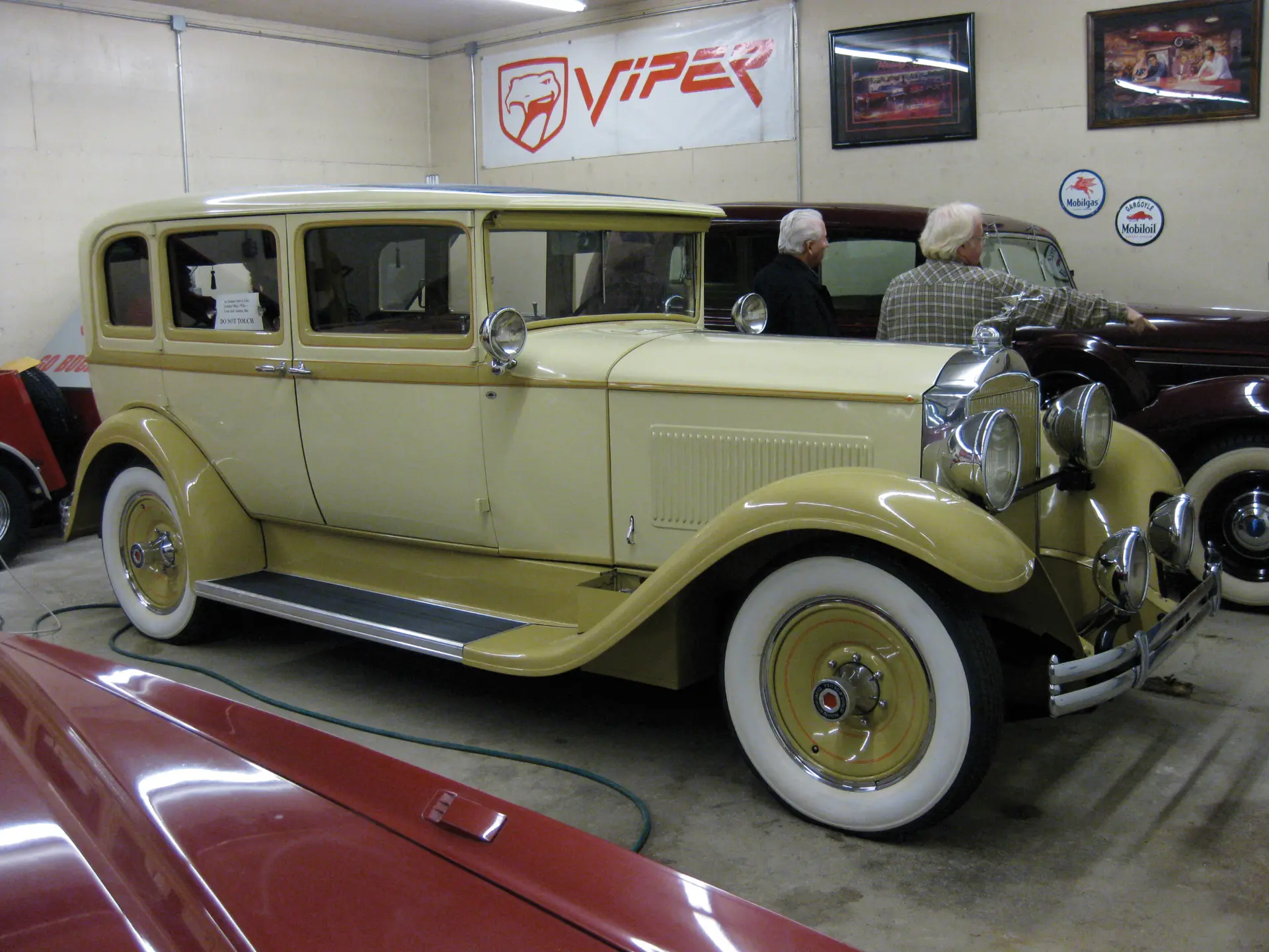 1931 Packard 826 Standard Eight Sedan | Auburn Fall 2011 | RM Sotheby's