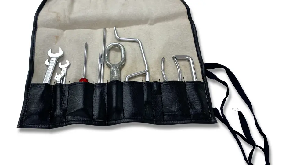 Porsche 911 Type 993 Tool Kit | The White Collection | Online | RM ...
