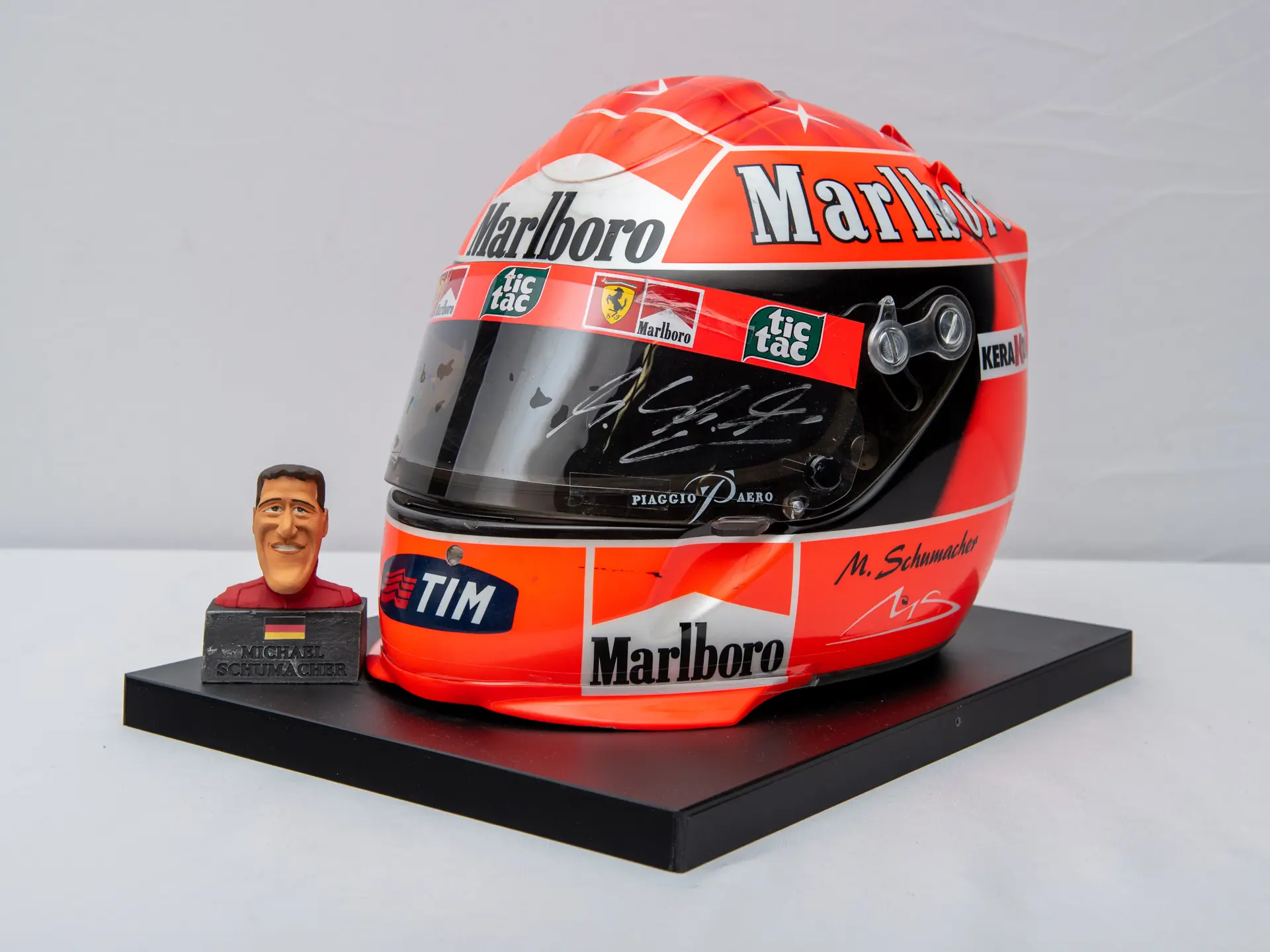 2001 Michael Schumacher Schuberth Scuderia Ferrari Formula 1 Helmet ...