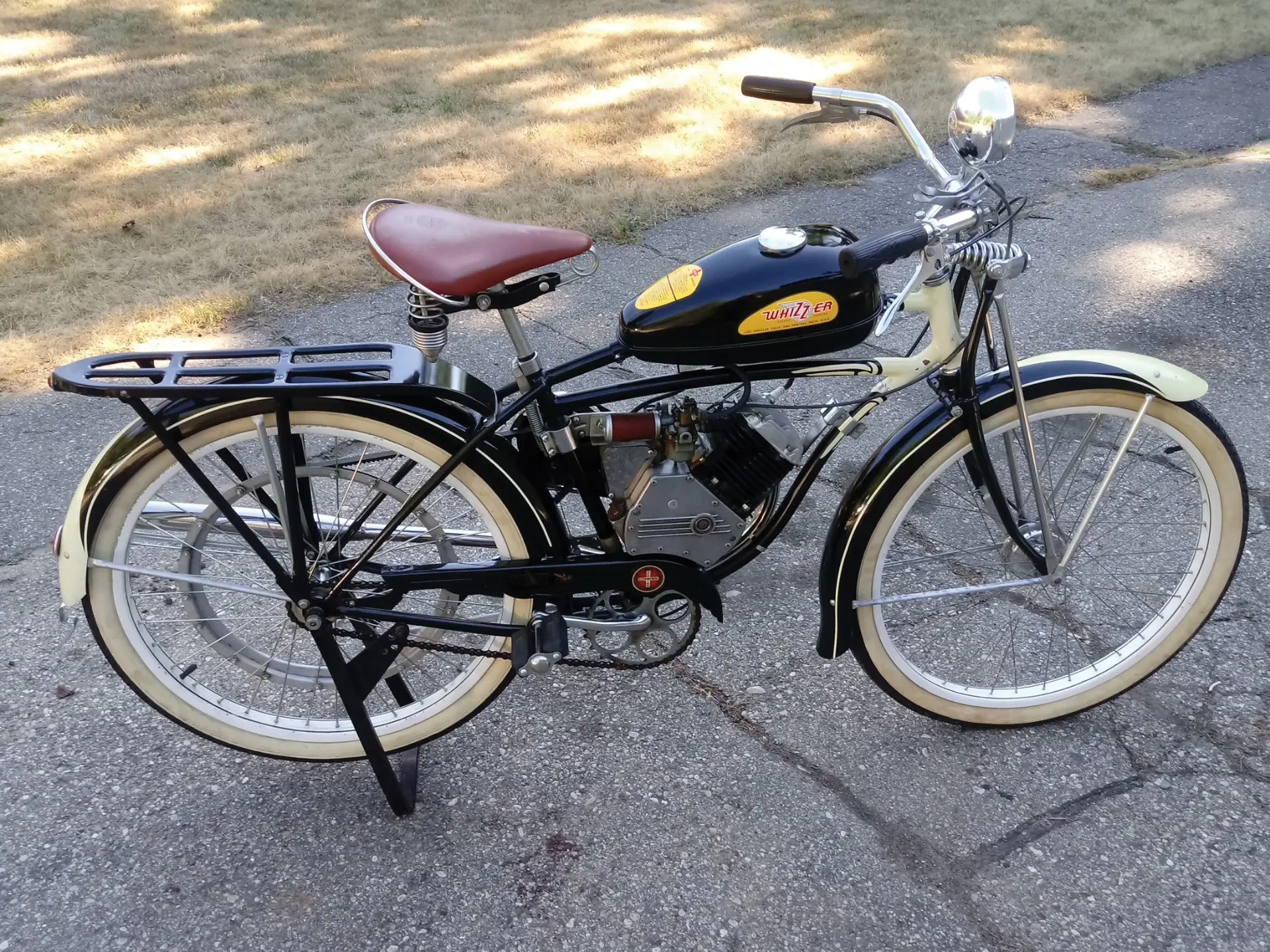 Schwinn Whizzer Motorbike, Restored | Auburn Fall 2018 | RM Sotheby's