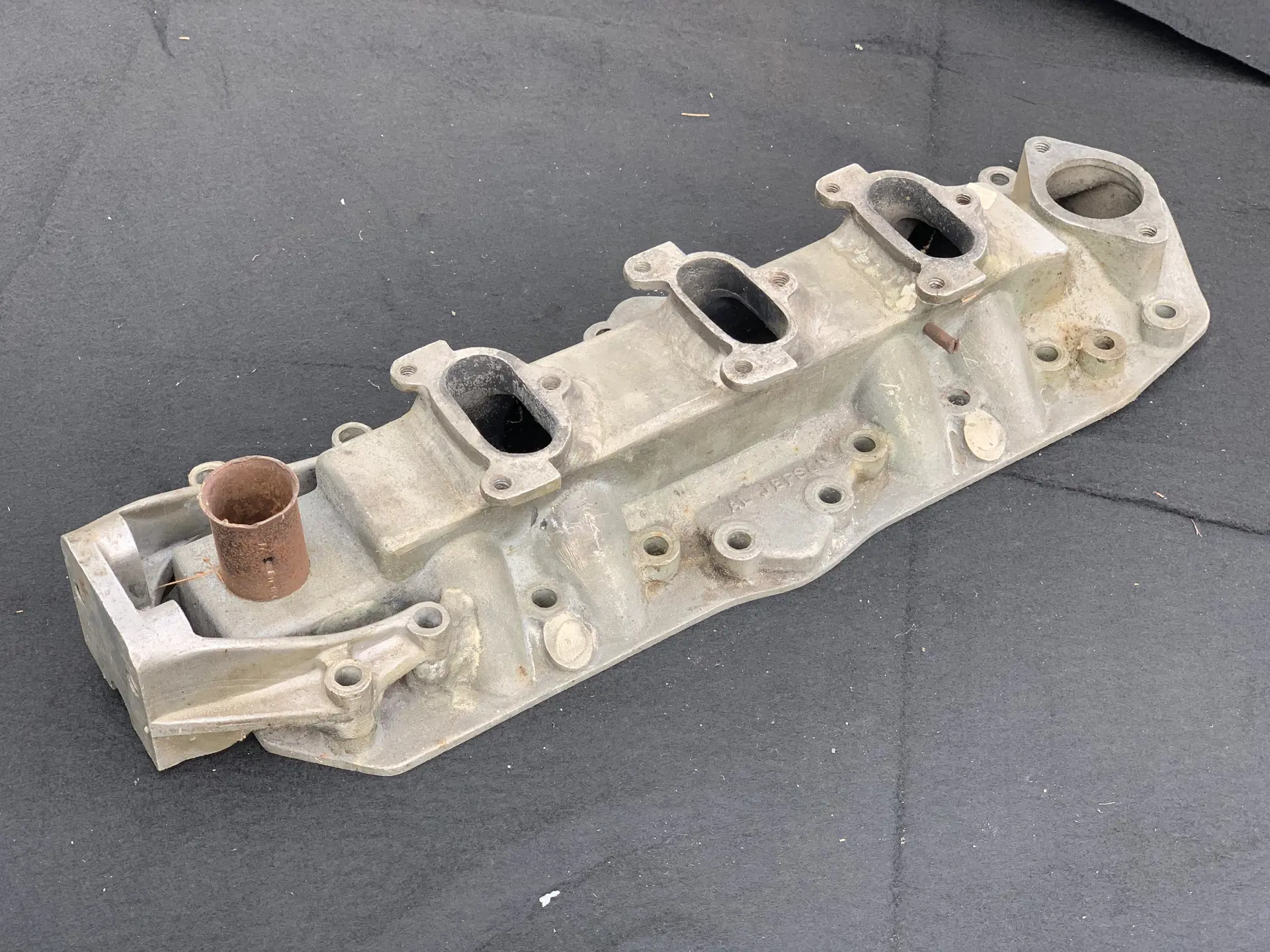 Al Jepson Hollywood 3-Carb Intake Manifold | Auburn Fall 2019 | RM ...