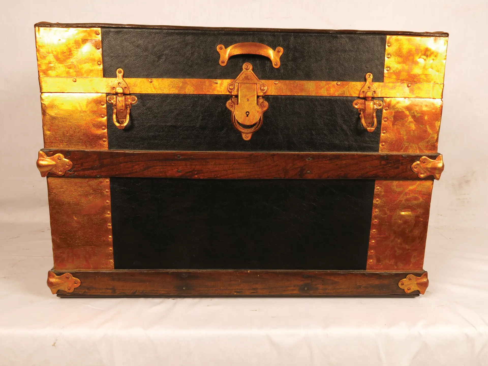 Trunk Restored (28" X 19 3/4" X 16 3/4") | Auburn Fall 2013 | RM Sotheby's