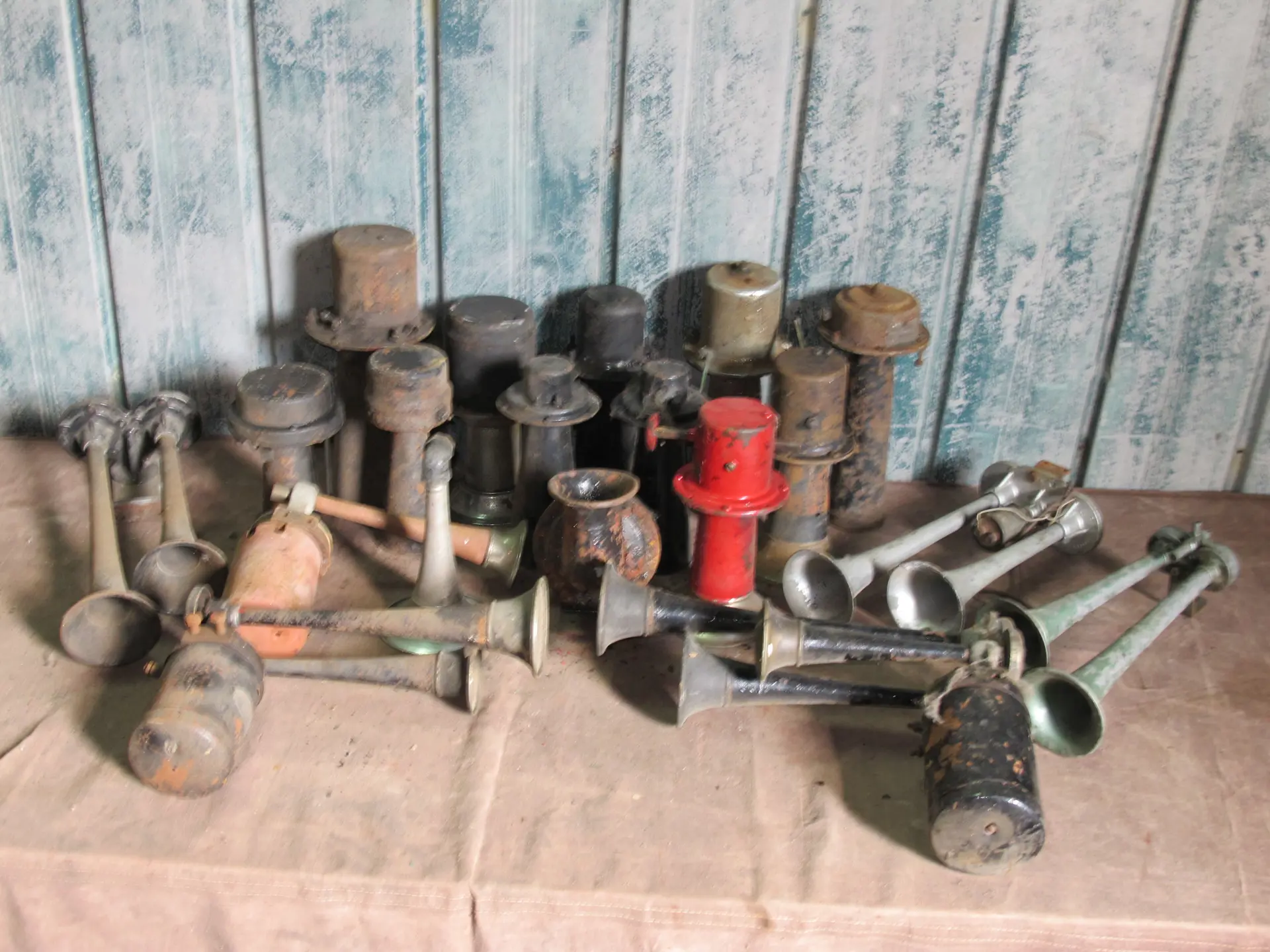 Antique Car Horns | The Lee Roy Hartung Collection | RM Sotheby's