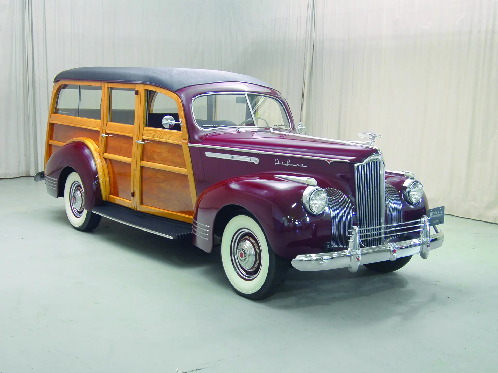 1941 Packard One-Ten Deluxe Station Wagon | Auburn Fall 2010 | RM Sotheby's