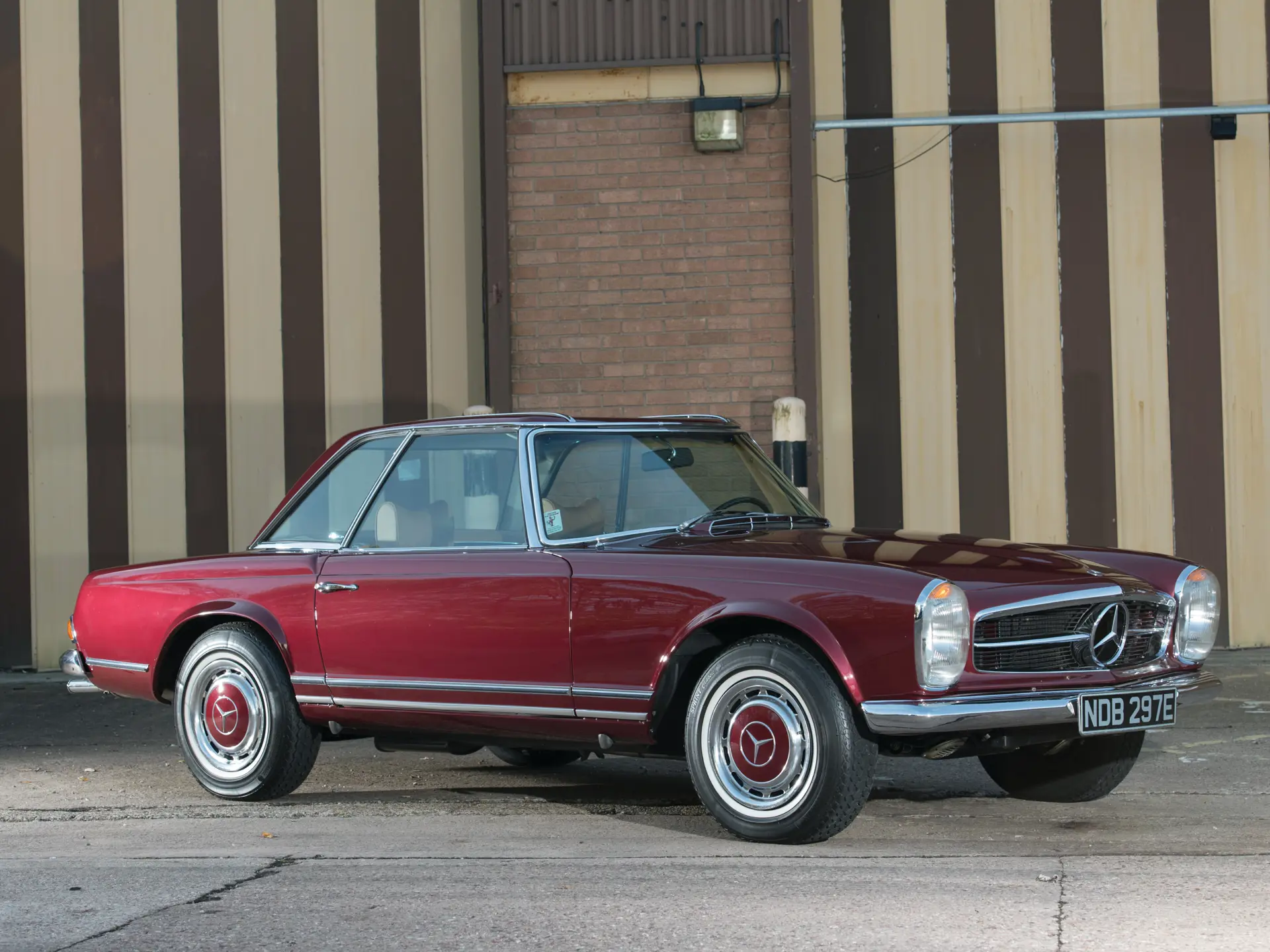 1967 Mercedes-Benz 280 SL 'Pagoda' | Paris 2018 | RM Sotheby's