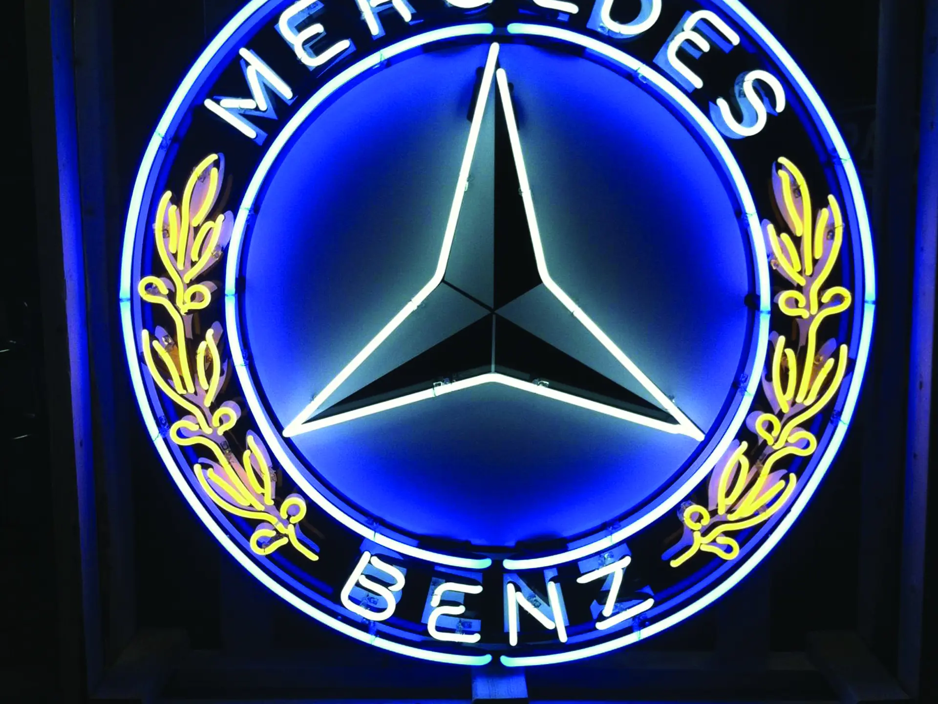 Mercedes-Benz Neon Sign | Santa Monica 2017 | RM Sotheby's
