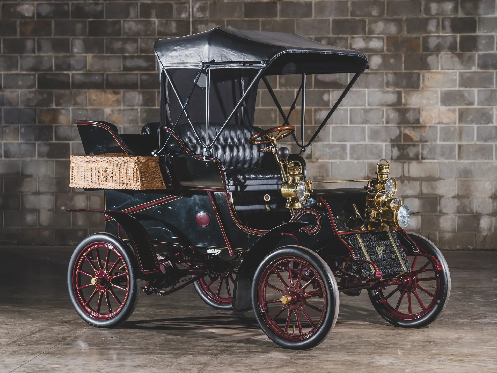1903 Cadillac Tonneau Runabout | The Guyton Collection | RM Sotheby's